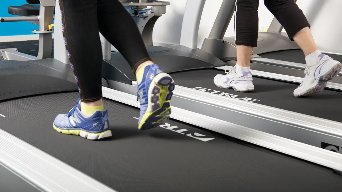 What makes a safe shoe for falls prevention? | Southern Cross Care